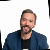 Christian Walker Email & Phone Number | Verizon Senior Manager - Sales ...