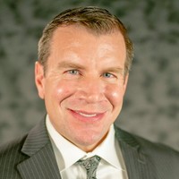 Correo electrónico y teléfono de Dan Mitchell | Información de contacto de CIT Trucks Director ...