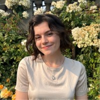 Chloe Bryant Email & Phone Number | The Cool Down Content Curator ...