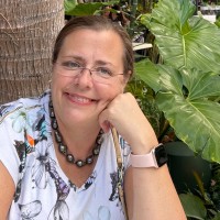 Kristen Jasinski Email & Phone Number | Naples Florida Vacation Homes ...